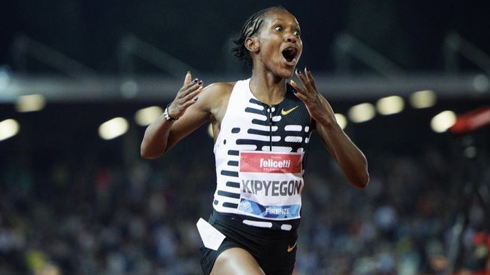 Faith Kipyegon breaks the women’s 1500m world record